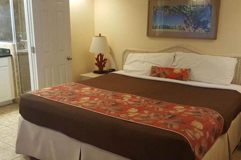 Rooms - The Islander Hotel & Resort