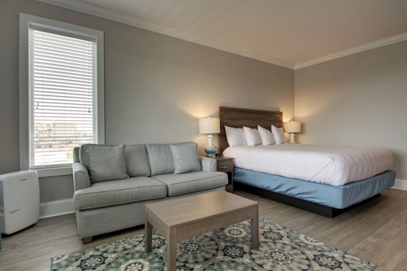 Rooms - The Islander Hotel & Resort