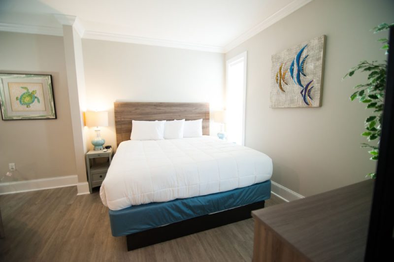 Rooms - The Islander Hotel & Resort